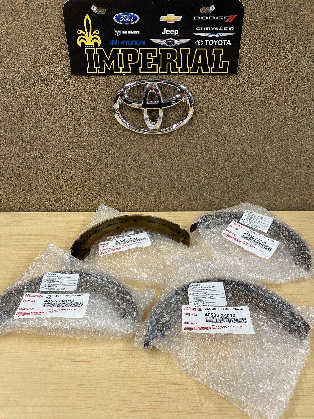 TOYOTA GENUINE OEM NEW PARKING BRAKE SHOES 4653034010 QTY 4 TUNDRA | eBay
