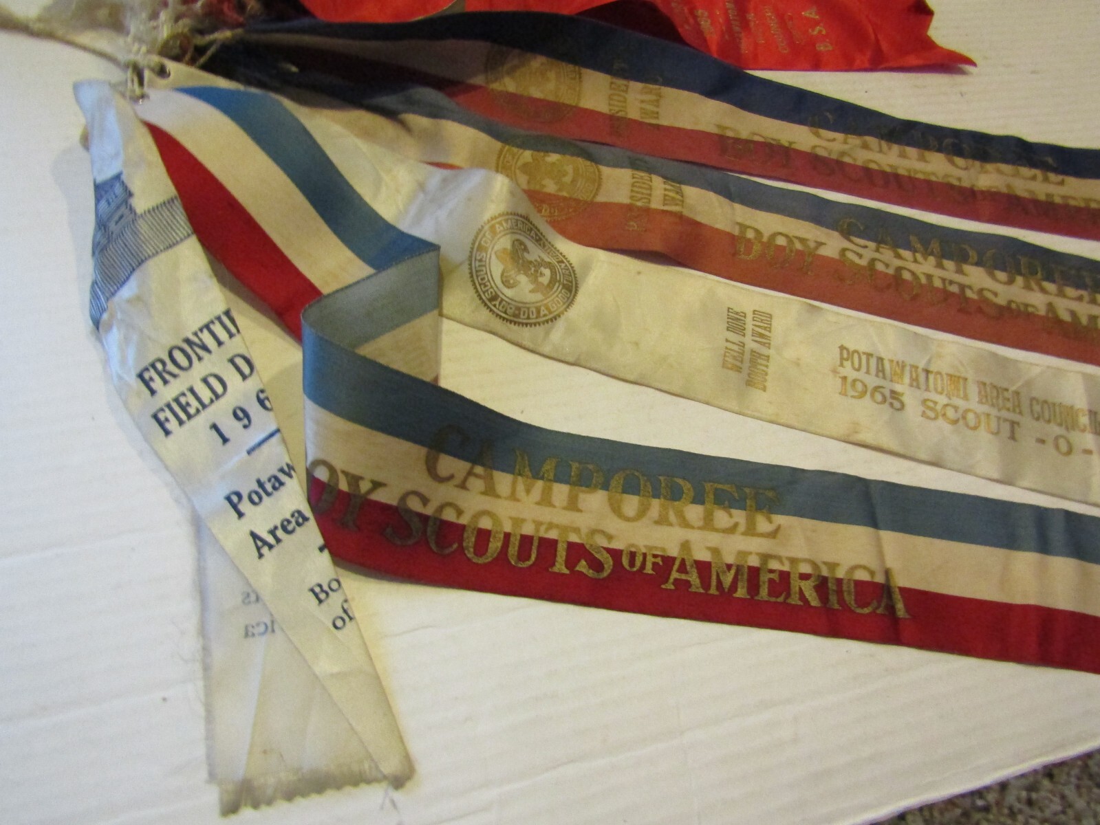 VINTAGE BOY SCOUT SCOUTING TROOP PACK FLAG RIBBONS AWARDS CAMPOREE 1960 ...