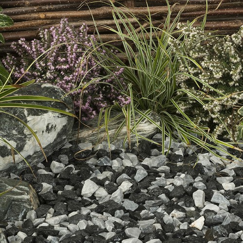 Black Ice Decorative Aggregate Garden & Landscaping Gravel Chippings 14 ...