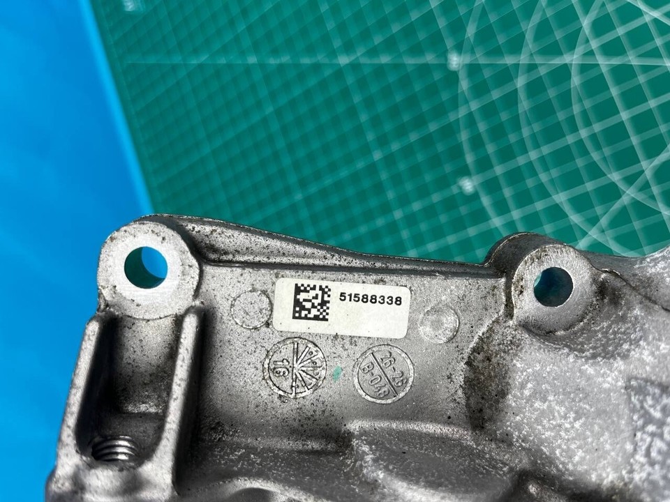 16-24 MINI COOPER CLUBMAN F54 ENGINE WATER PUMP COOLANT SUPPORT BRACKET ...