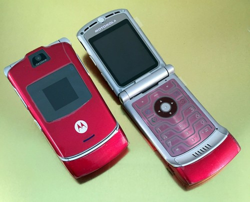 Motorola RAZR V3 Retro Flip Phone - All Colours Unlocked - Pristine ...