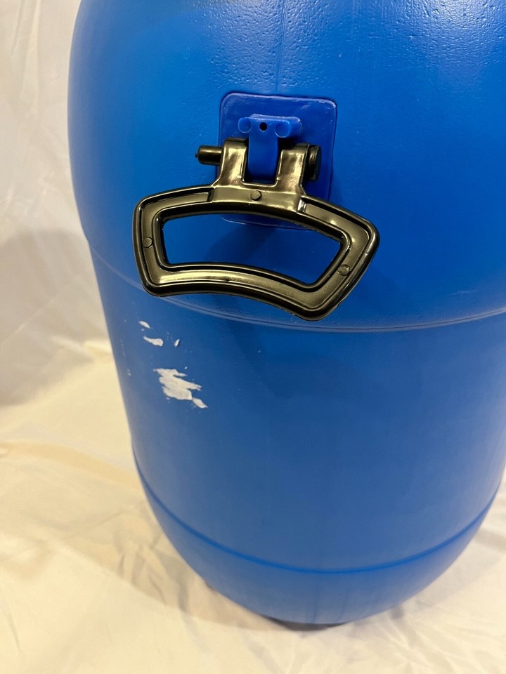 22 Gallon Once Used Food Grade Blue Plastic Barrel with handles | eBay