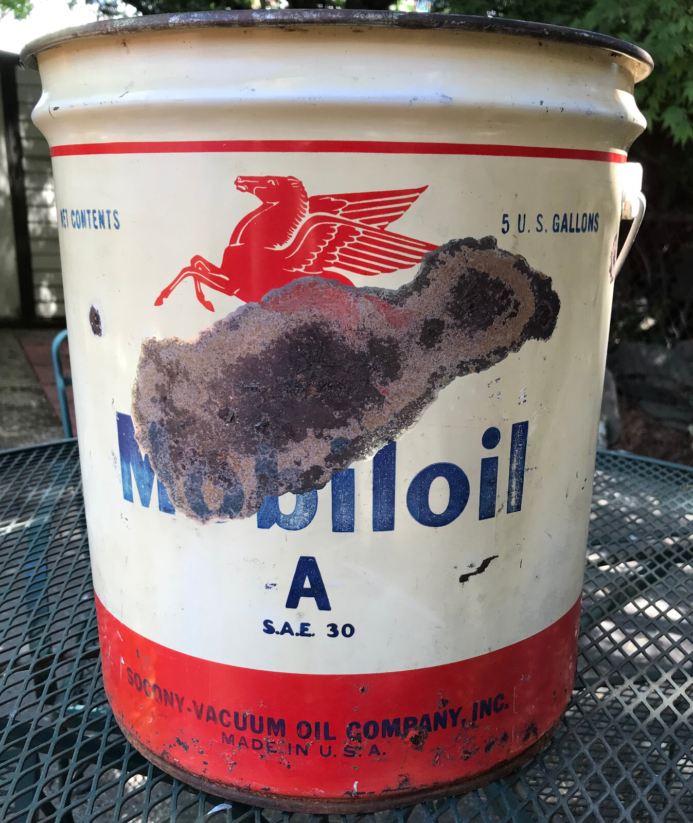 Vintage Mobil Mobiloil A 5 U.S. Gallons Oil Can Socony Vacuum Oil ...