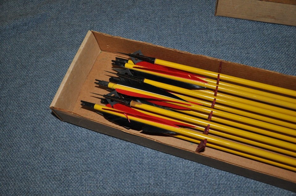 12 Vintage Wood Arrows with Hilbra Broadheads Recurve Bow longbow ...