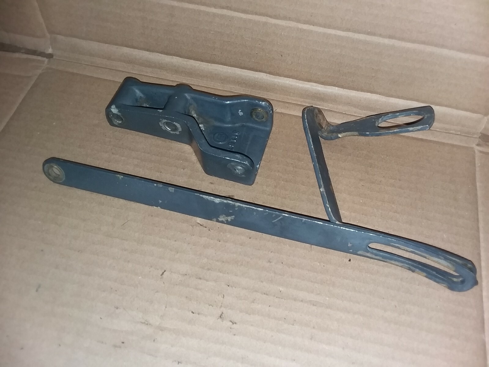 OMC Cobra - Volvo Penta Alternator Brackets 4.3 5.0 5.7 - 911877 ...