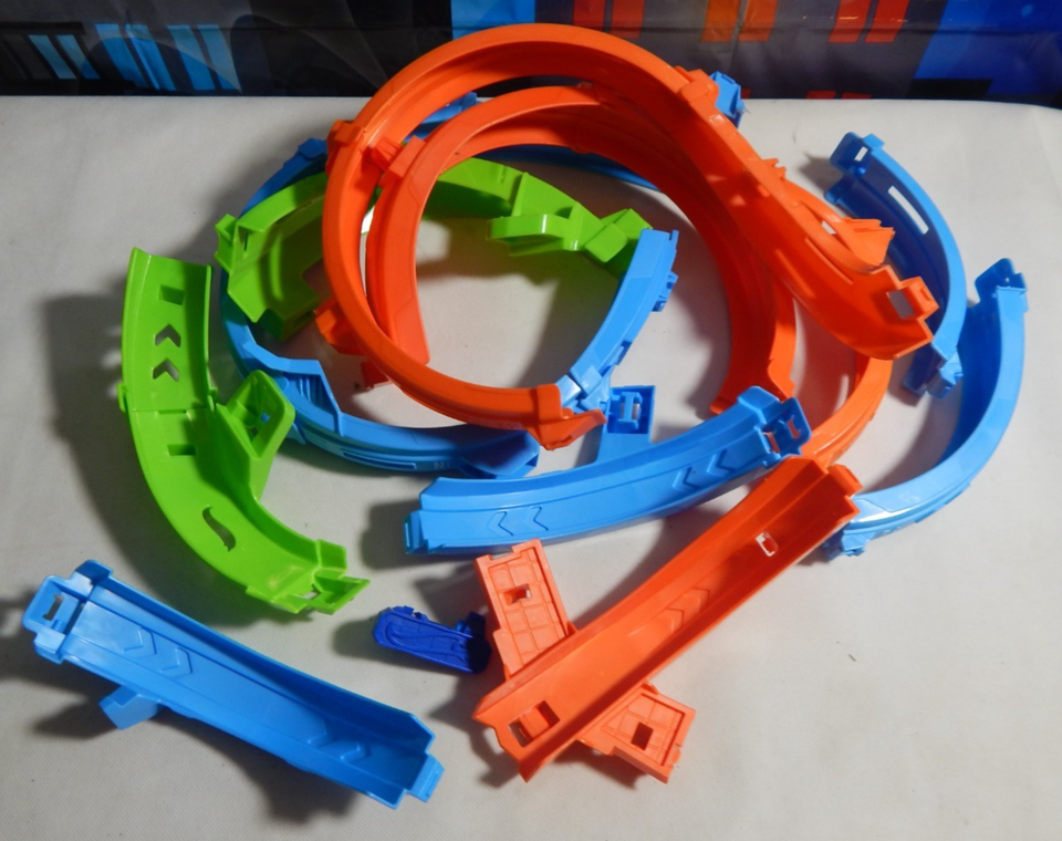 Hot Wheels HXR70 4 Loop Crash Out Stunt Race Track (PARTS) | eBay