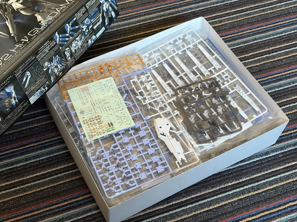 RG Hi-Nu Gundam (RX-93-V2 Hi-V) Gunpla Kit 1/144 Scale Bandai | eBay UK