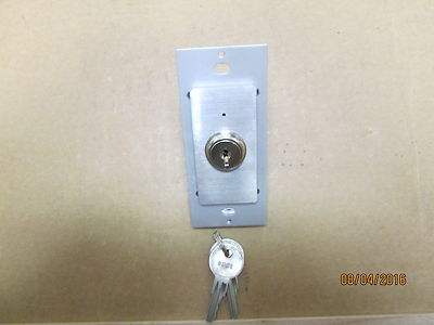 NEW OTHER, ILC LIGHT SYNC G2 KEYED SWITCH, ETHERNET (AT-5) STAINLESS ...