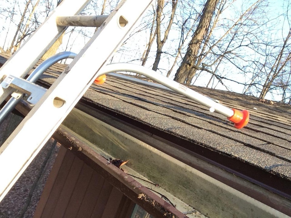 Extension Ladder Stand-Off Stabilizer for Clean/Repair Gutter Window ...
