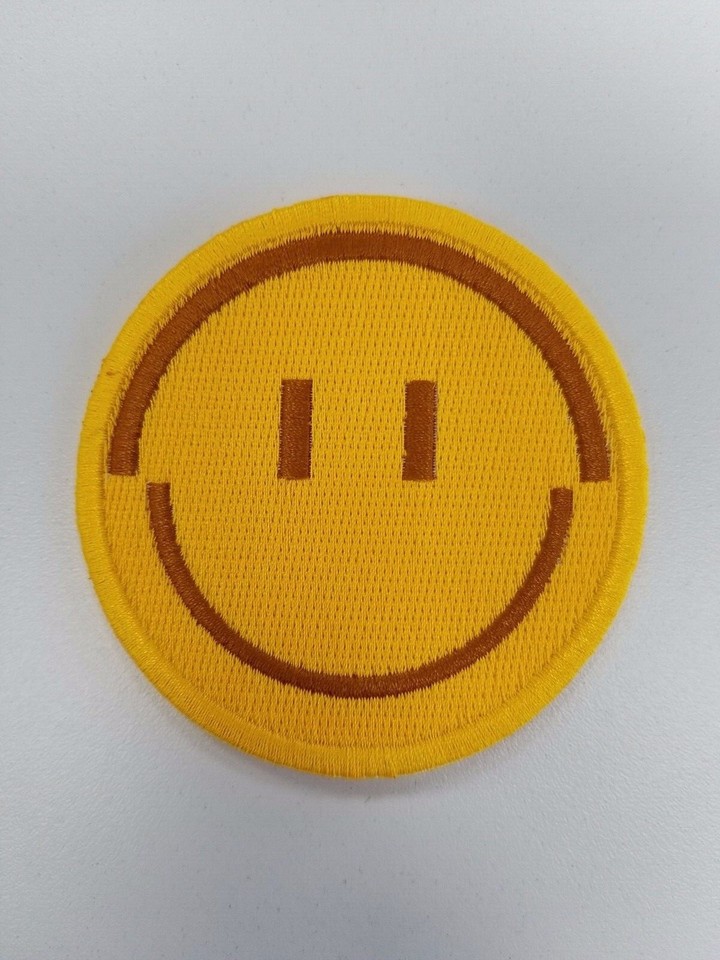 Apex Legends Pathfinder Scout Smiling Face Iron On patch EA Video Games ...