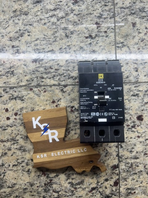 Square D EDB34015 Mini circuit breaker, E-Frame, 15A, 3 pole, 480Y/277 ...