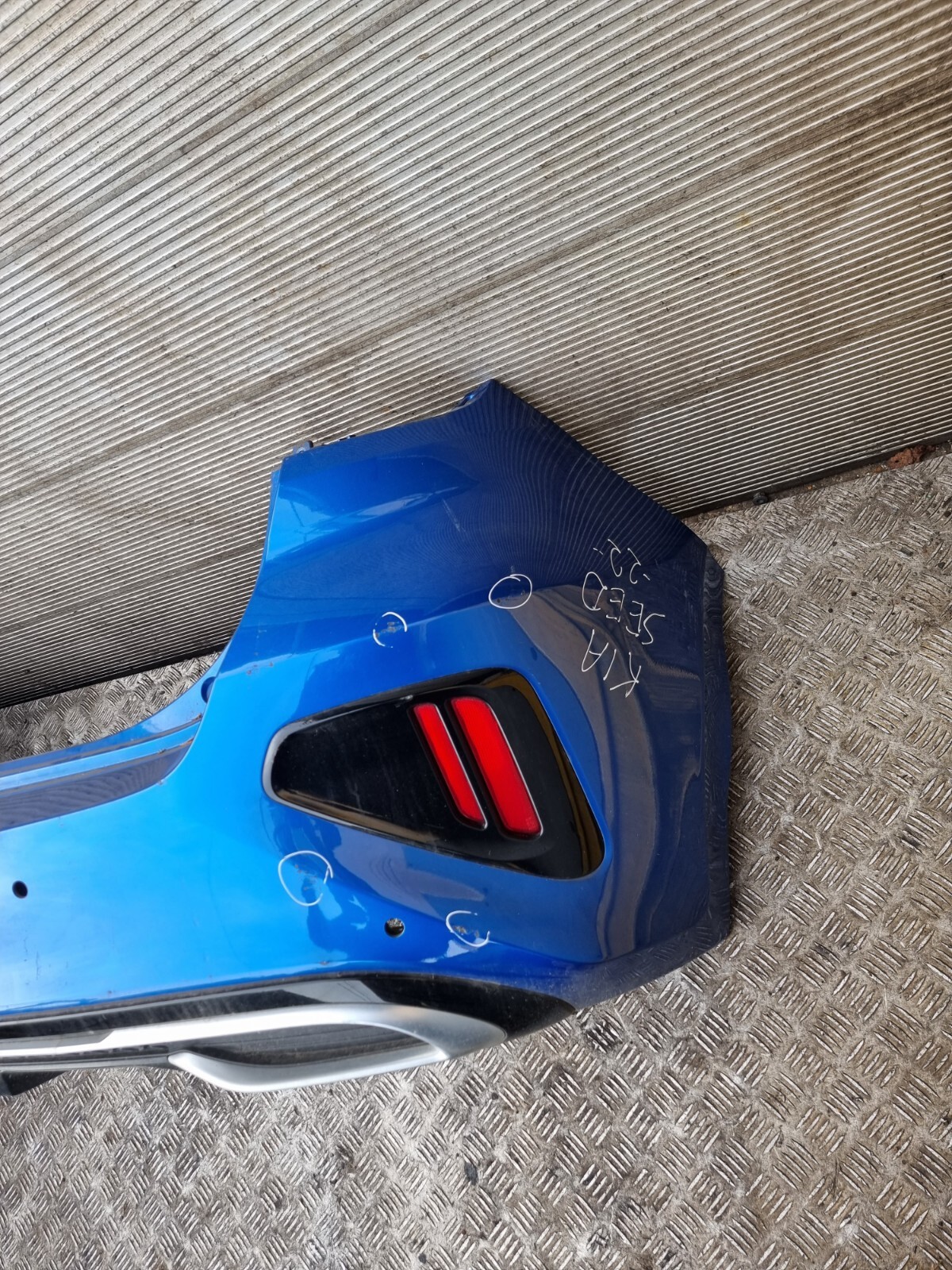 KIA CEED REAR BUMPER BLUE 86611J7910 HATCH BACK 2022 kia ceed bumper ...