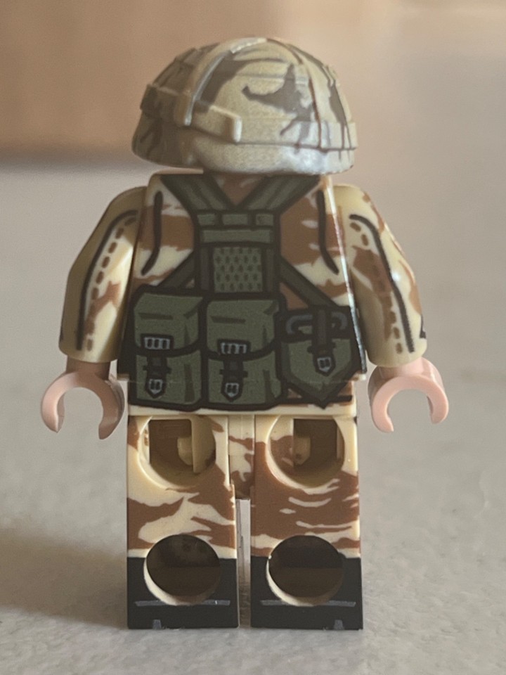 Brickmania Desert Storm Royal Marines Minifigure Body and Helmet (no ...