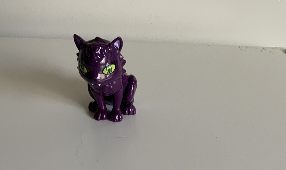 Monster High secret creepers Crypt pet - Crescent | eBay