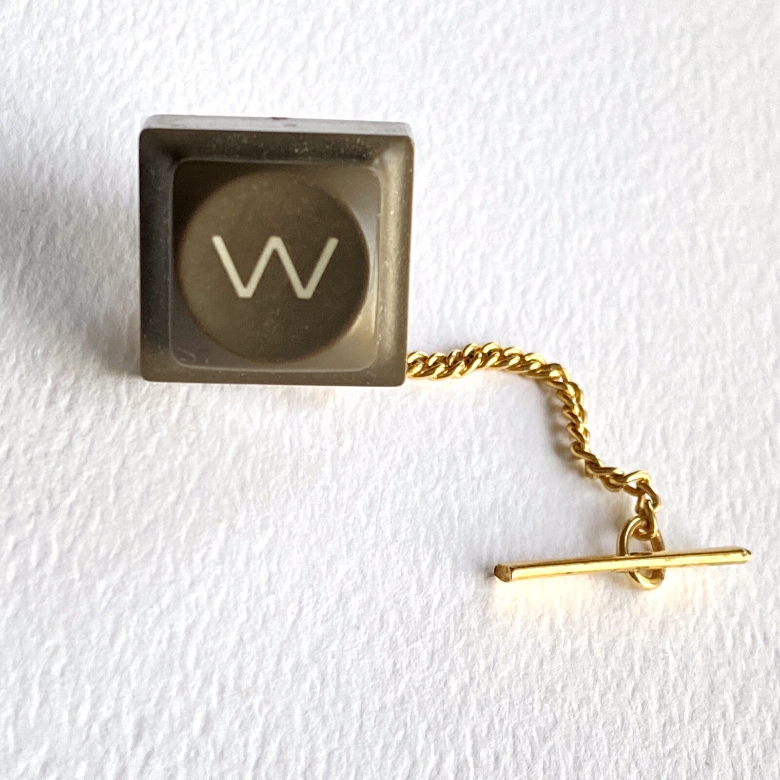 Vintage Letter W Keyboard Key Button Tie Tack Lapel P… - Gem