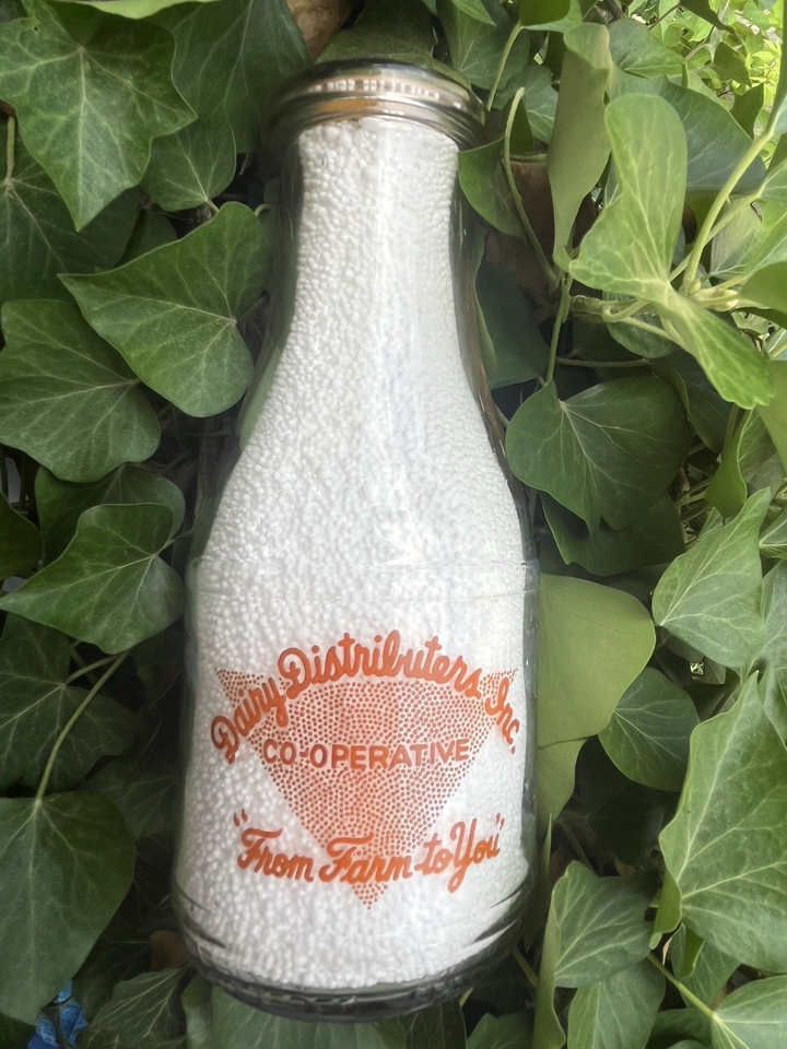 Dairy Distributers Inc. war slogan WWII TRPP milk bottle,Milwaukee Wisconsin pnt | eBay