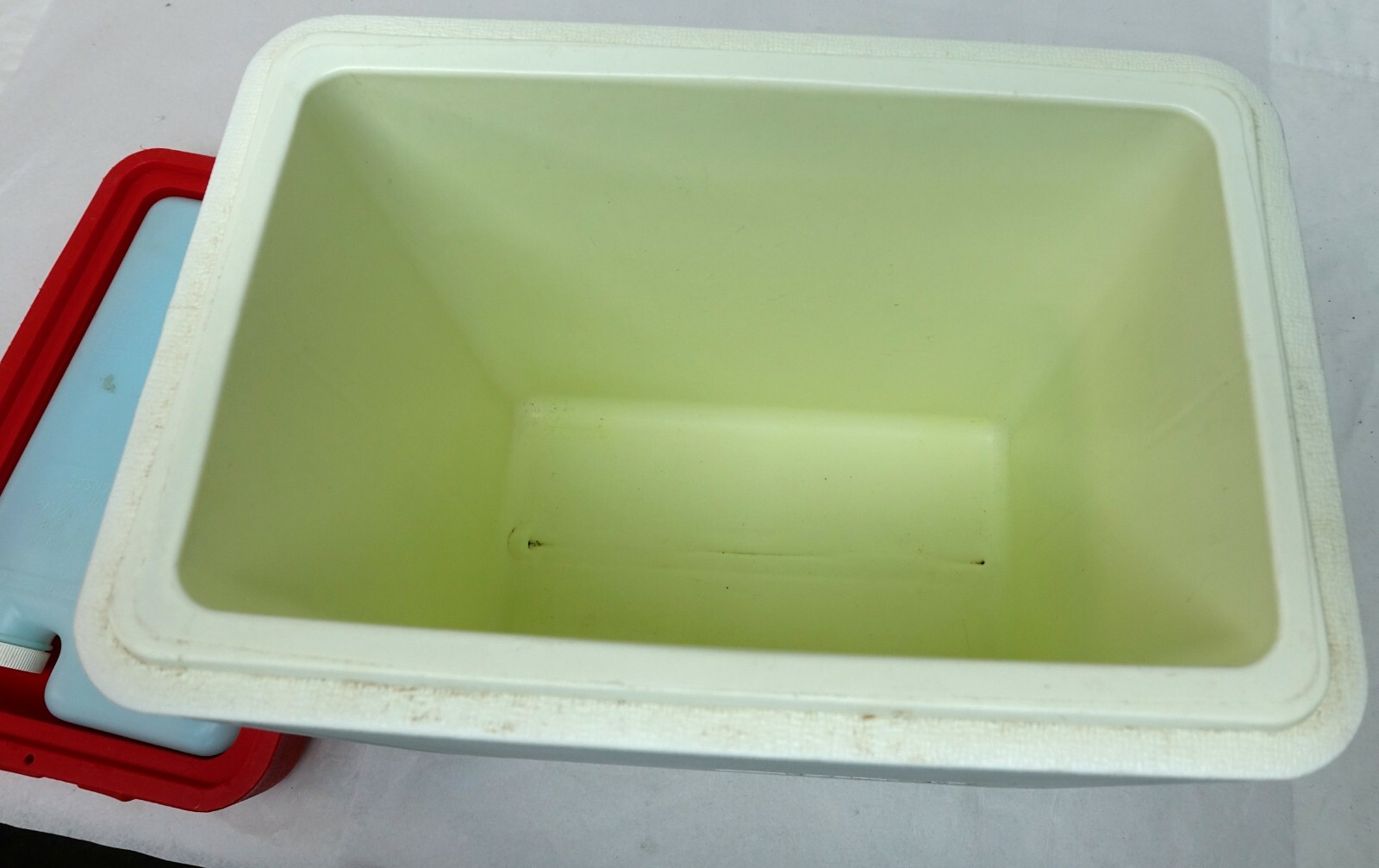 Gott Tote 18 ~ Vtg Personal Cooler Red White Ice Chest 18 Qt Camping ...