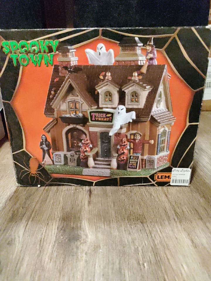 🔥LOT of 3 Lemax Spooky Town “Spooky Winner” Lighted & 2 Spooky Crypts 🔥 ...