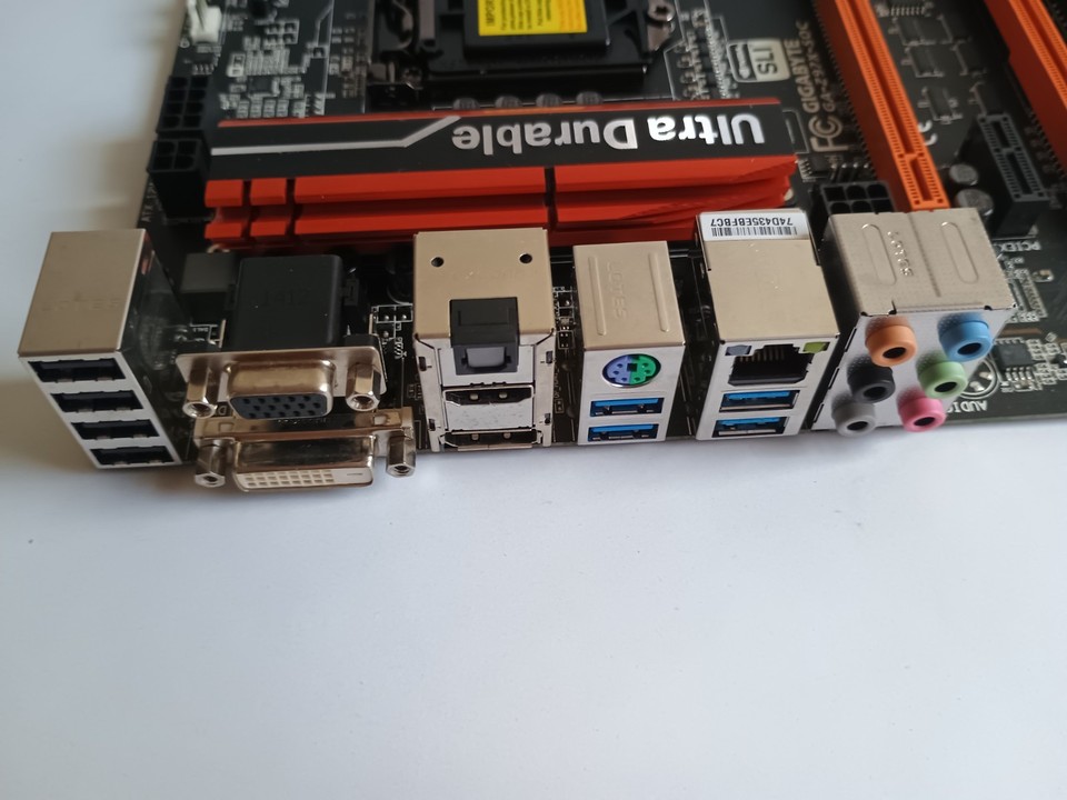 GIGABYTE GA-Z97X-SOC QUAD SLI CROSS FIRE Intel 1150 Mainboard DDR3 ...
