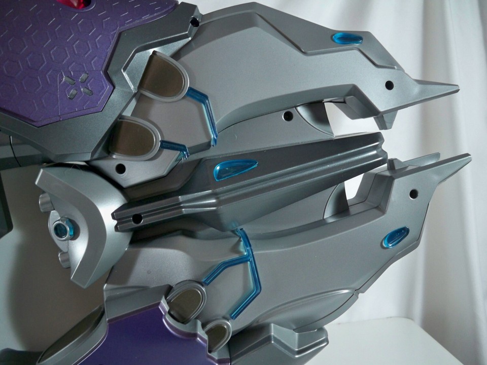 K24i00023 HALO NEEDLER WORKS NECA 1:1 FULL SIZE REPLICA 2015 LIMITED ...