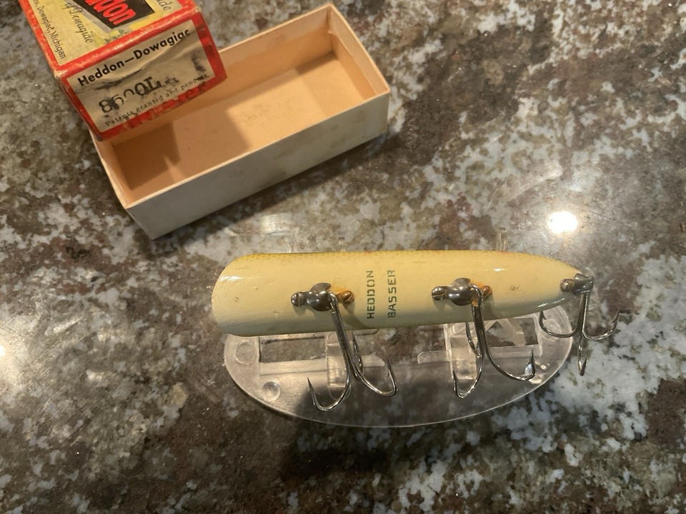 Vintage Heddon Basser Minnow Fishing Lure Antique Tackle Box Bait Bass ...