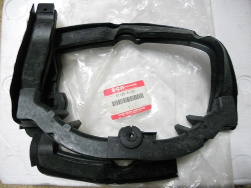 Genuine SUZUKI COWLING SIDE SEAL COVER 61135-87J01 DF40 DF50 61135 ...