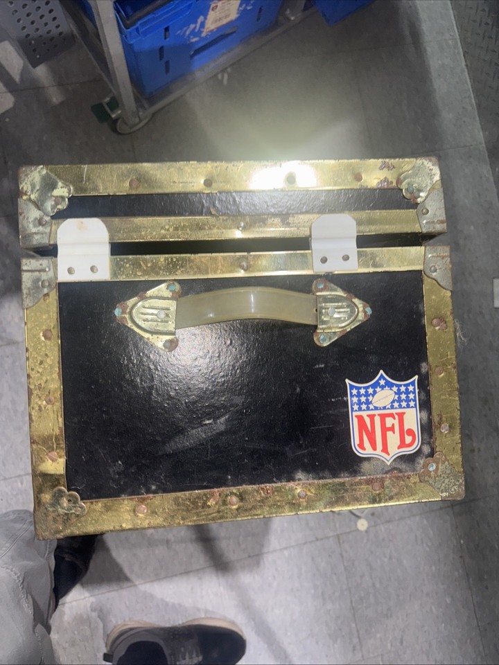 Vintage PITTSBURGH STEELERS Team Equipment Manager Steamer Trunk - NFL ...
