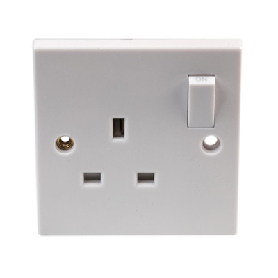 NEW 13A Switched Plug Single Socket 1 Gang White Wall Socket | eBay UK