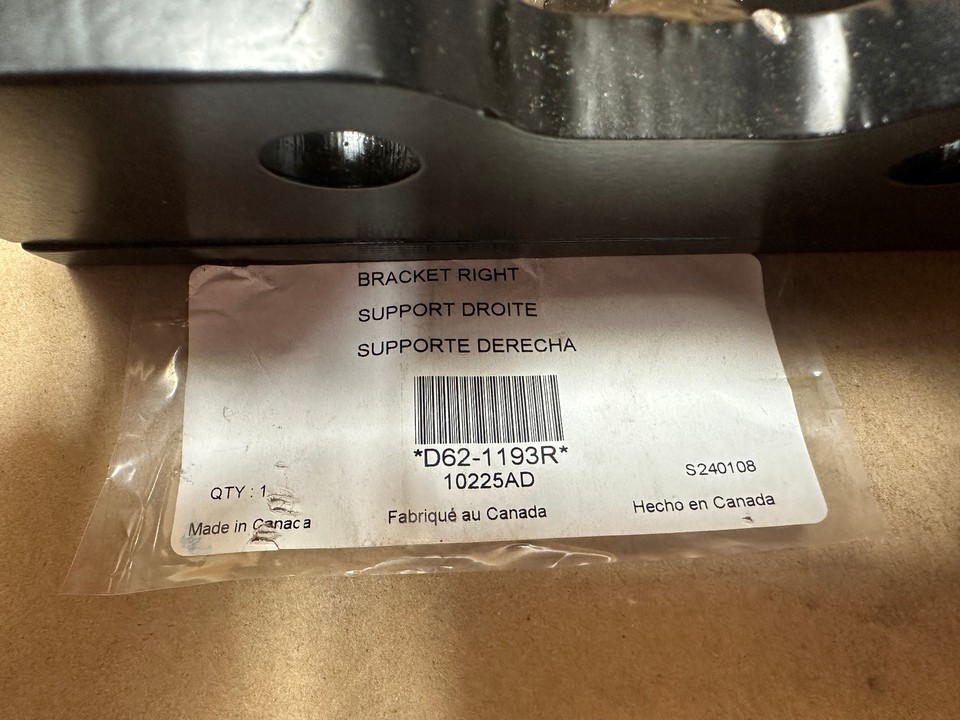 Genuine Paccar D62-1193R Right Support Bracket Engine Mount | eBay