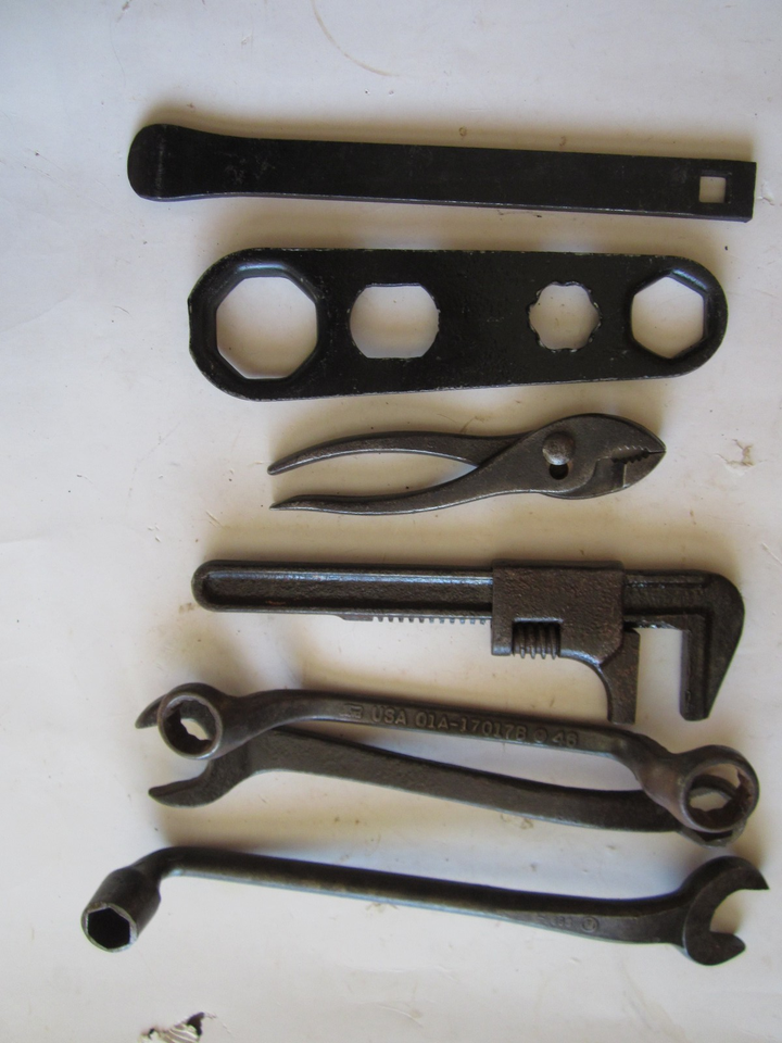MODEL A FORD STYLE TOOL KIT WITH NEW TOOL BAG SIX TOOLS ,TIRE IRON ...