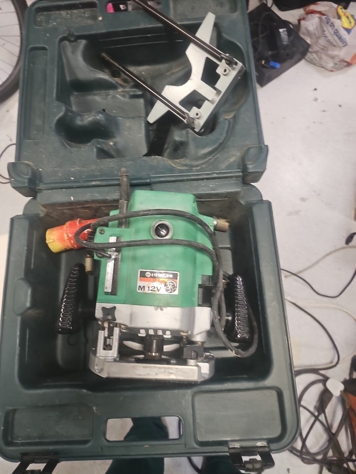 HITACHI M12V ROUTER 110 VOLTS WITH ACCESSORIES & CARRY CASE -100% ...