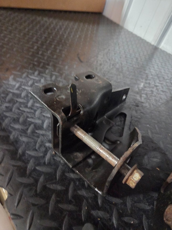 2003-04 Ford Mustang SVT Cobra IRS Sub Frame Mounting Brackets 1999 ...