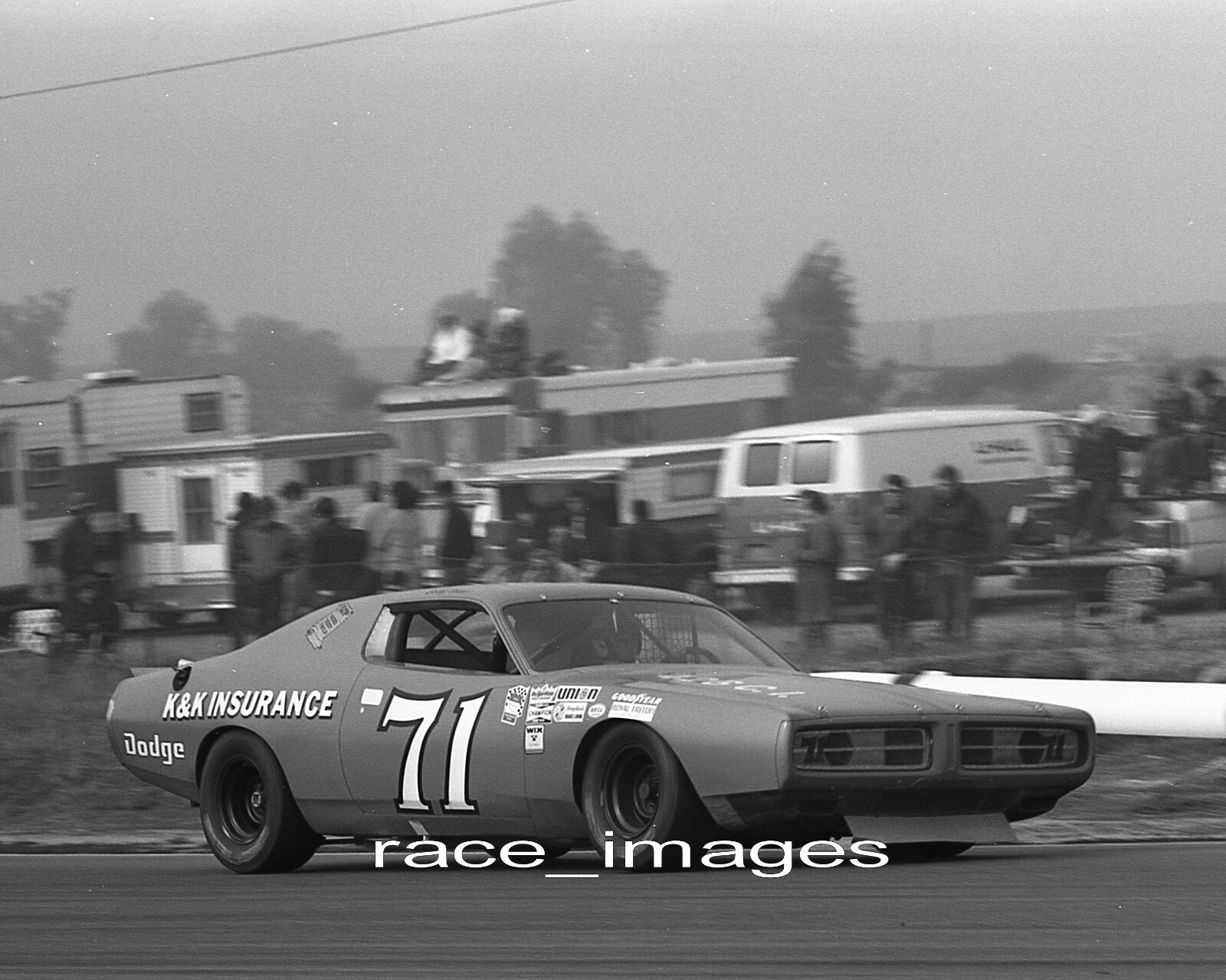 BOBBY ISAAC #71 K&K INSURANCE 1972 WINSTON WESTERN 500 B&W 8x10 GLOSSY ...