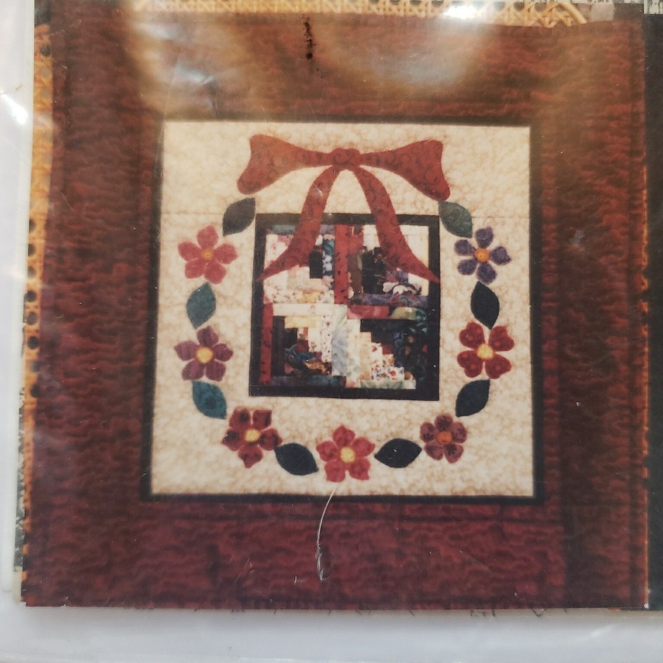 Donna's Designs Quilt Pattern 130 Floral And Ribbon Wreath Christmas ...