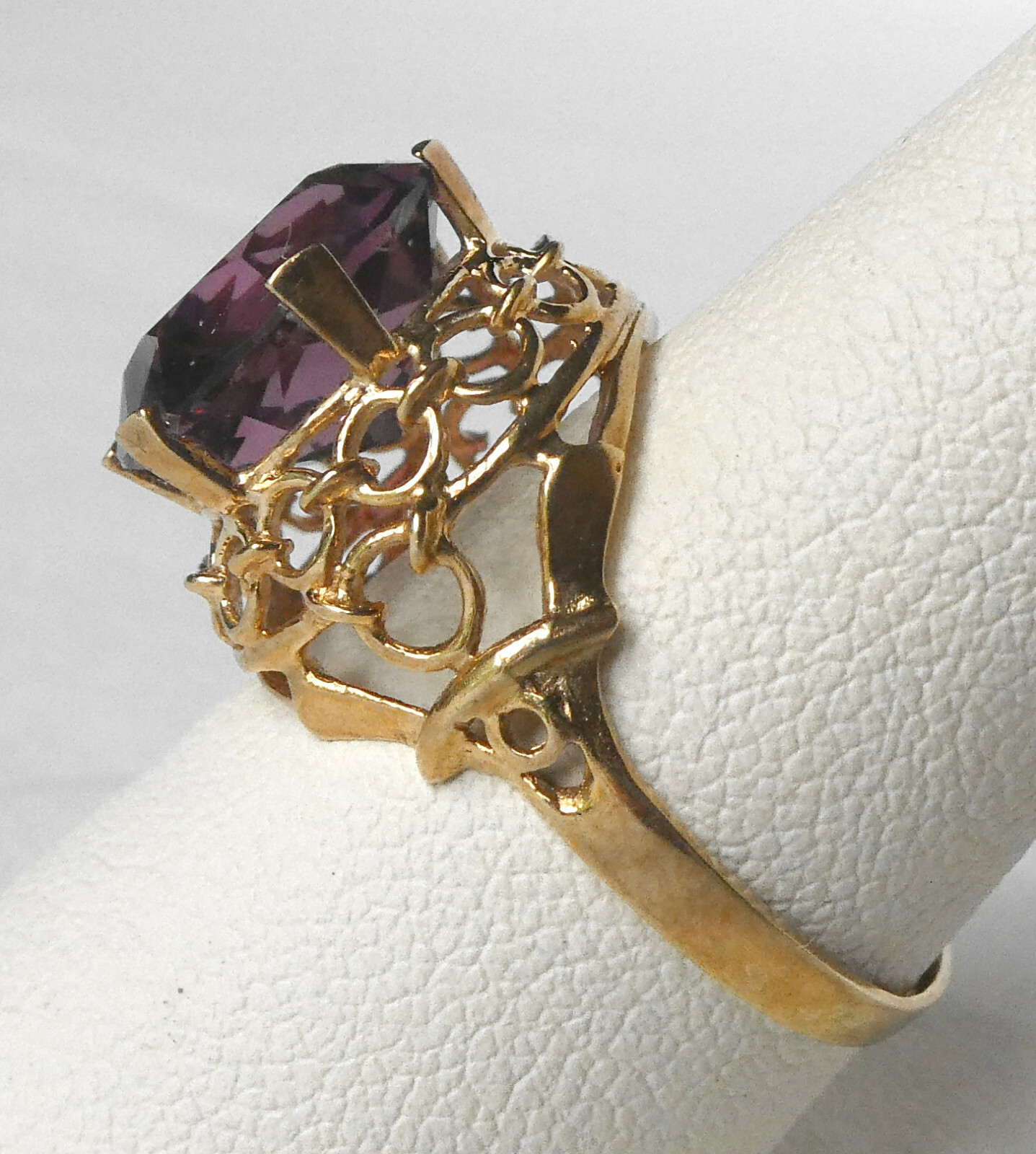 Vintage 18k Gold 4.80Ct Raspberry Amethyst Ring Round Interlock Link ...