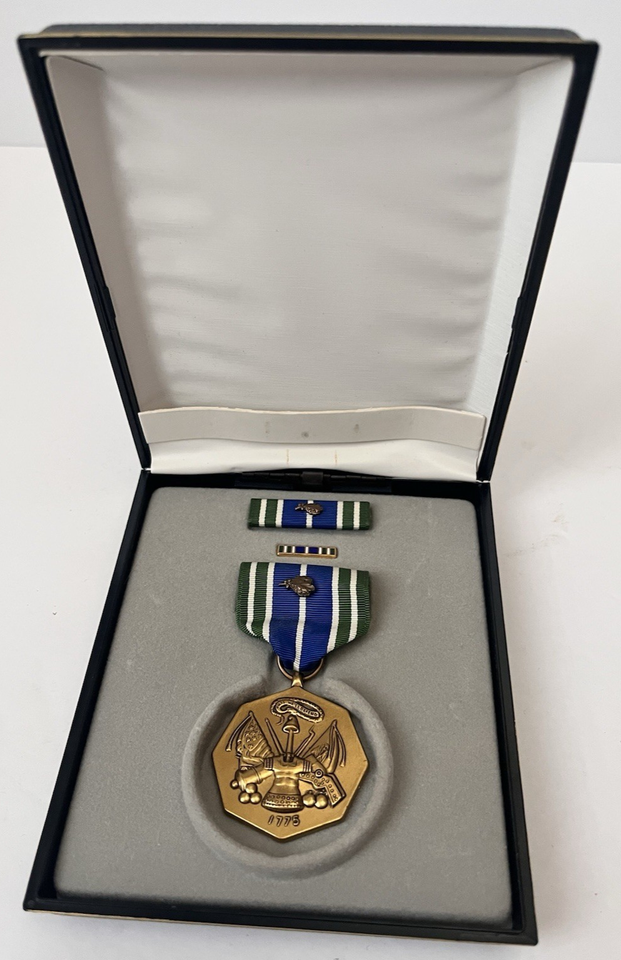 Army Achievement Award Medal In Case With Ribbon Bar And Pin AAM | eBay