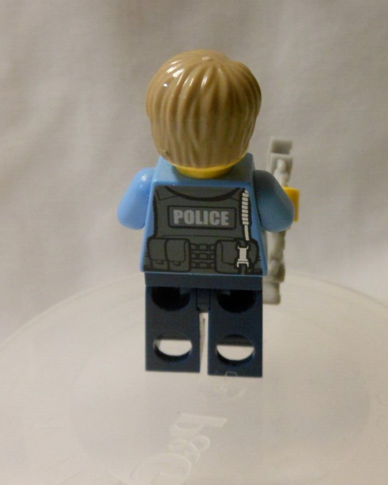 LEGO CITY 60007 Undercover Chase McCain MINI FIGURE Police OFFICER 2012 ...