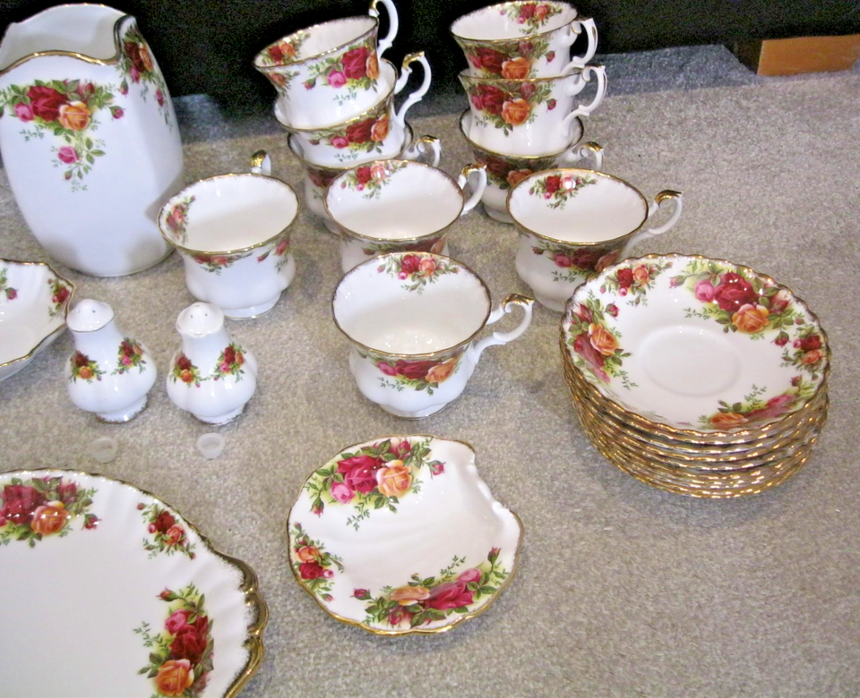 Royal Albert Old Country Roses Trio - Tea Cup, Saucer, Side Plate -1st ...