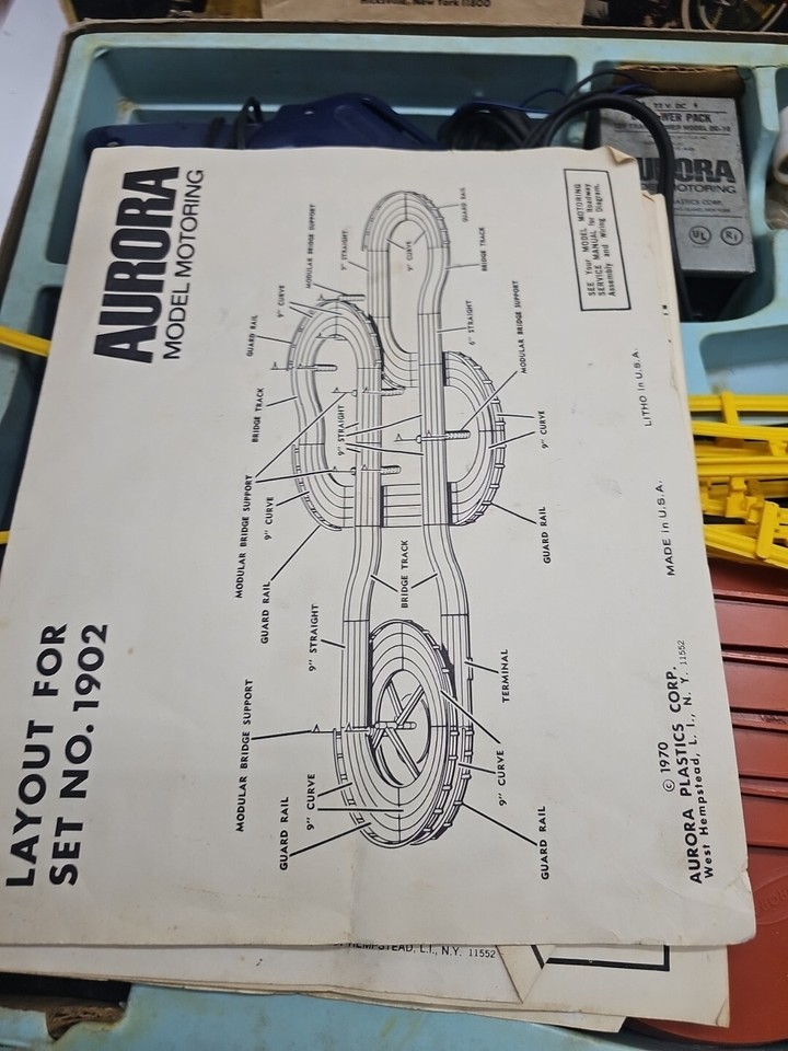 67 AURORA MODEL MOTORING STIRLING MOSS SLOT CAR TABLE TOP RACING SET ...