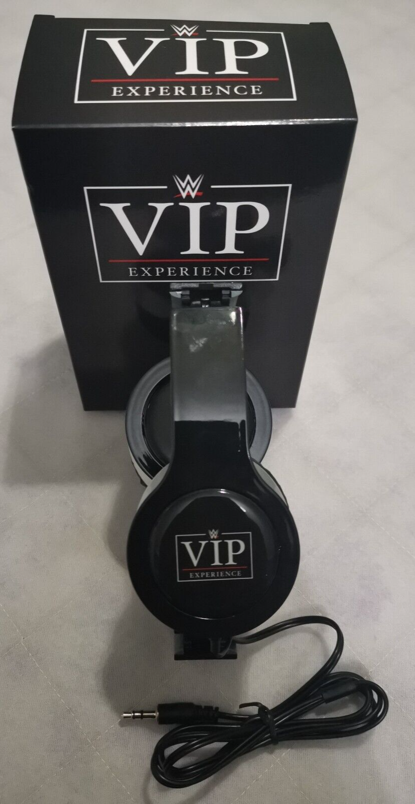 🤼🎧😮 NEW/RARE WWE Bundle VIP Experience - Headphones, Face Towel, Bottle ...