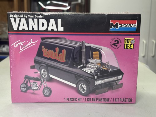 2012 SEALED 1:24 MONOGRAM model car kit Tom Daniel VANDAL Street Van ...