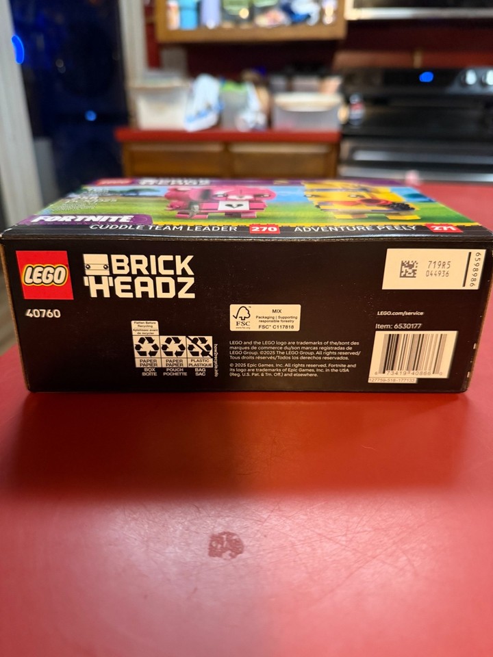 LEGO 40760 BRICKHEADZ Fortnite: Adventure Peeley & Cuddle Team Leader ...