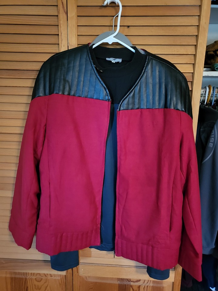 STAR TREK TNG CAPTAIN PICARD COMMAND JACKET AND SHIRT with pips and ...