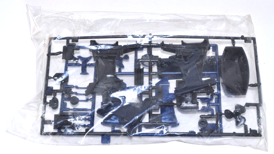Nakamura Yamaha Passport-17 1/20 Scale VTG Model Kit with FA-130 Motor ...