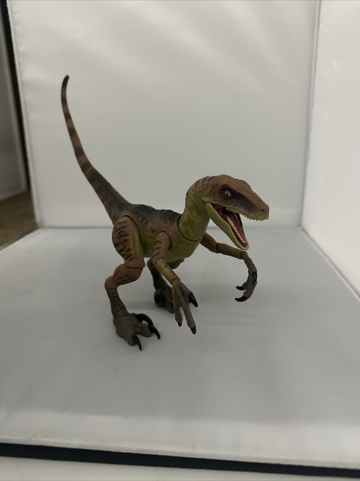 Mattel Jurassic World Amber Collection, Velociraptor