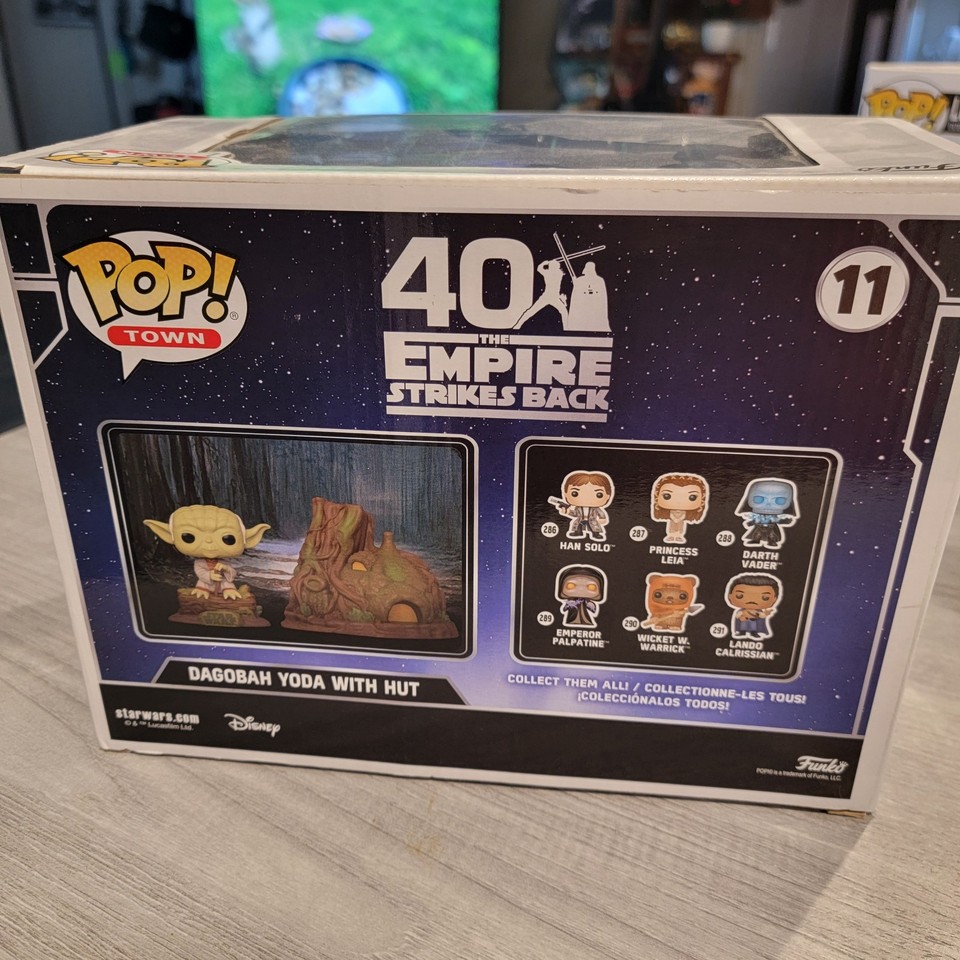Funko Pop! - Town - Star Wars - Dagobah Yoda with Hut # 11 - Empire ...