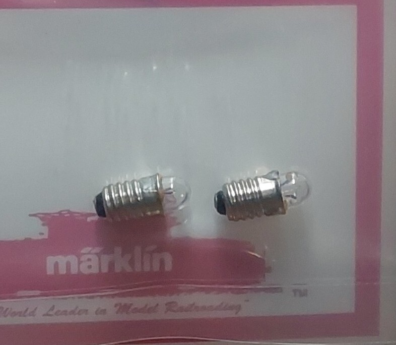 Marklin Model Train 1.8V E5.5 Base Clear Bulb #600190 (2/pkg) NISP | eBay