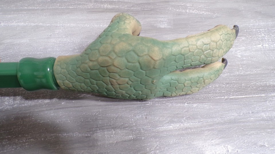 Vtg Life Like Monster Hand Grabber 2014 Imperial Toys 20" Works Video ...