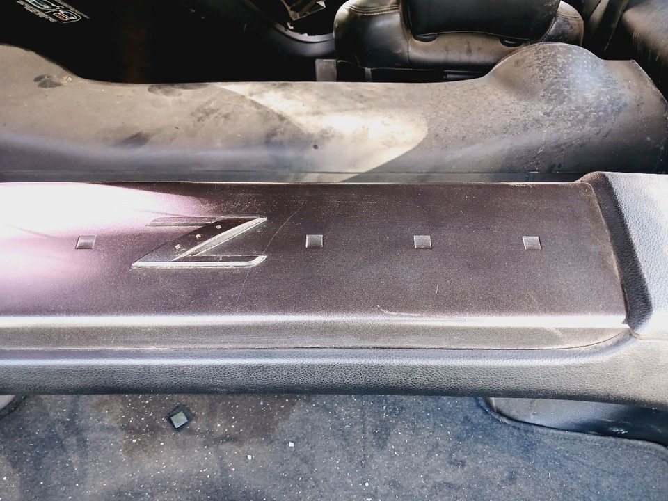 03-06 NISSAN 350Z Rear Trunk Strut Bar Z Plate Trim Cover Black OEM ...
