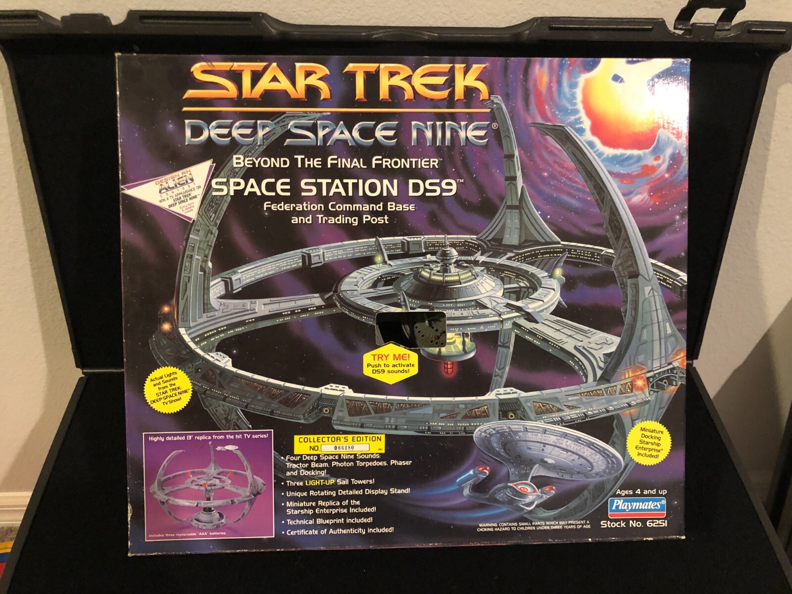 LOOK! Star Trek Deep Space Nine Space Station DS9 1994 Playmates Box | eBay